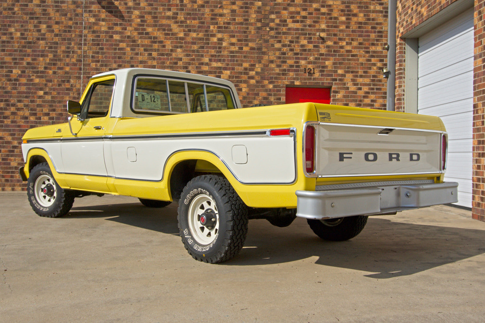 1979 FORD F-150 PICKUP - Rear 3/4 - 211041