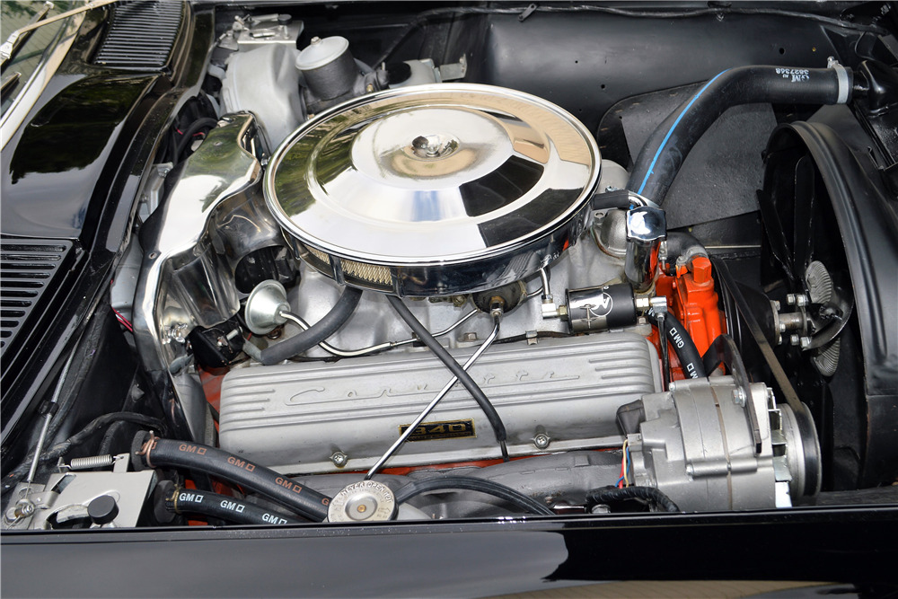 1963 CHEVROLET CORVETTE 327/340 SPLIT-WINDOW COUPE - Engine - 211131