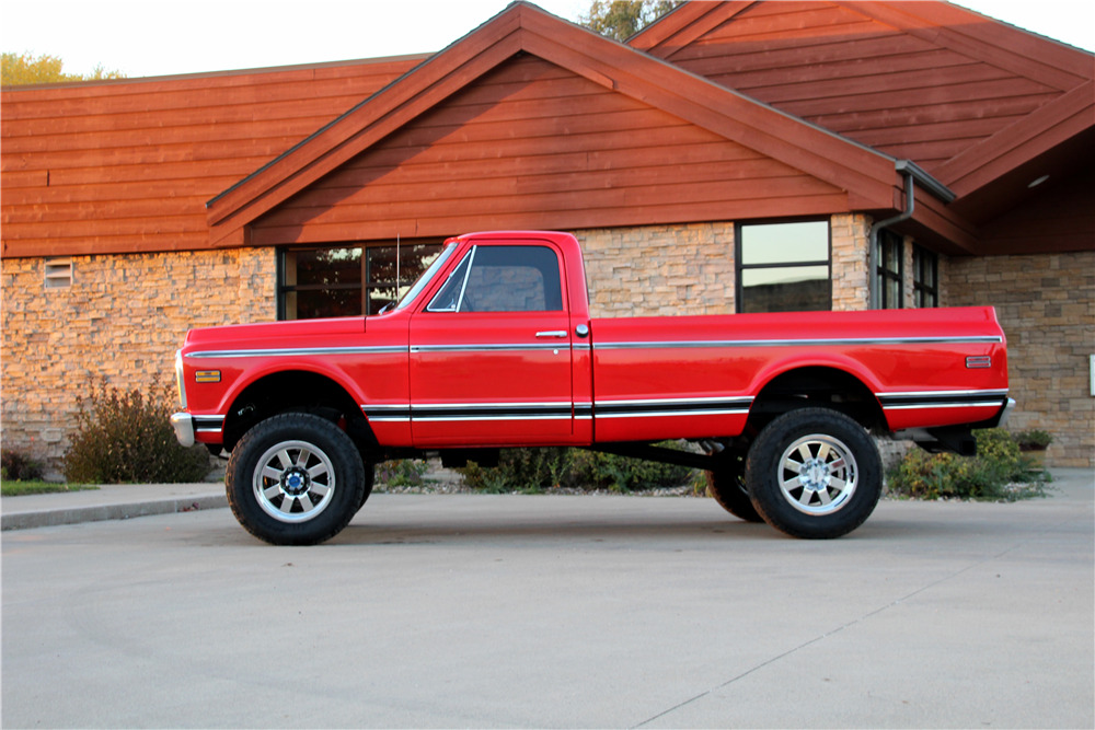 1970 CHEVROLET K-20 CUSTOM 4X4 PICKUP - Side Profile - 211205