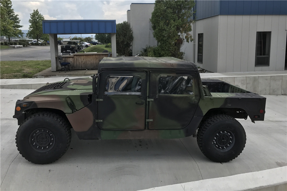 1993 AM GENERAL HUMMER M1038 - Side Profile - 211272