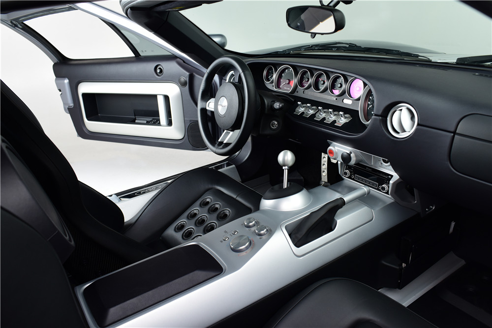 2006 FORD GT - Interior - 211844