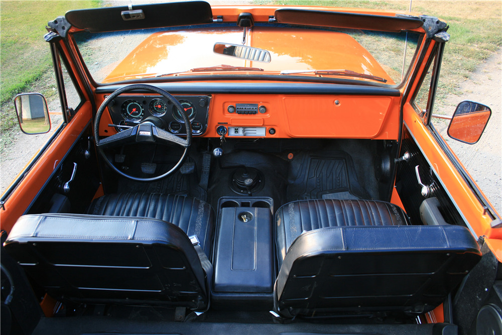 1970 GMC JIMMY 4X4 - Interior - 212324