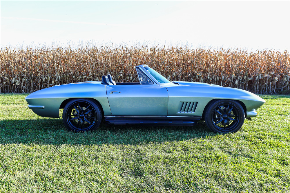 1967 CHEVROLET CORVETTE CUSTOM CONVERTIBLE - Side Profile - 212551