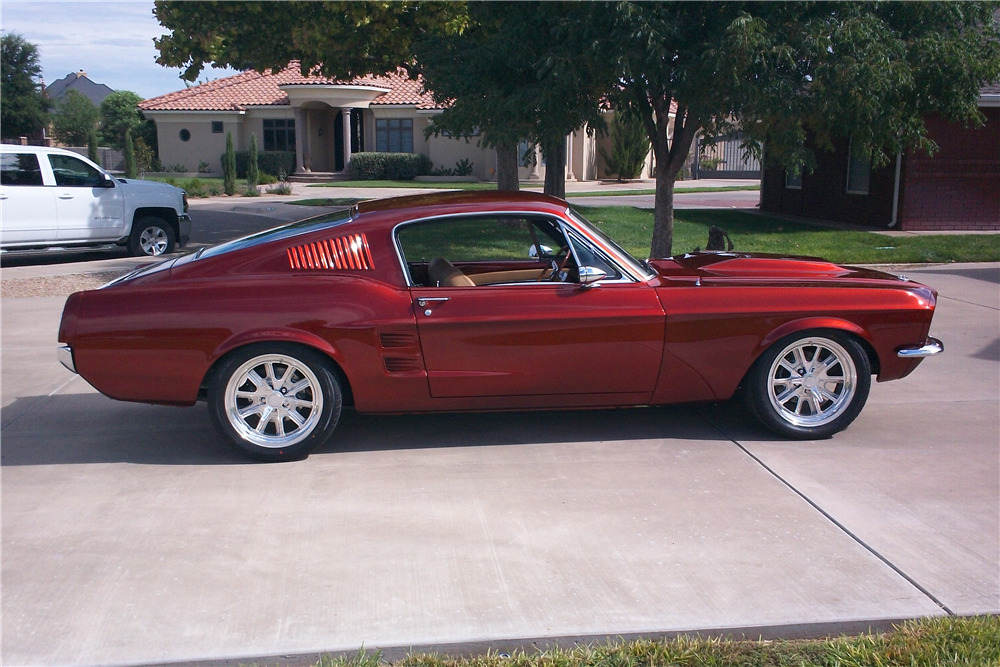 1967 FORD MUSTANG CUSTOM FASTBACK - Side Profile - 212801