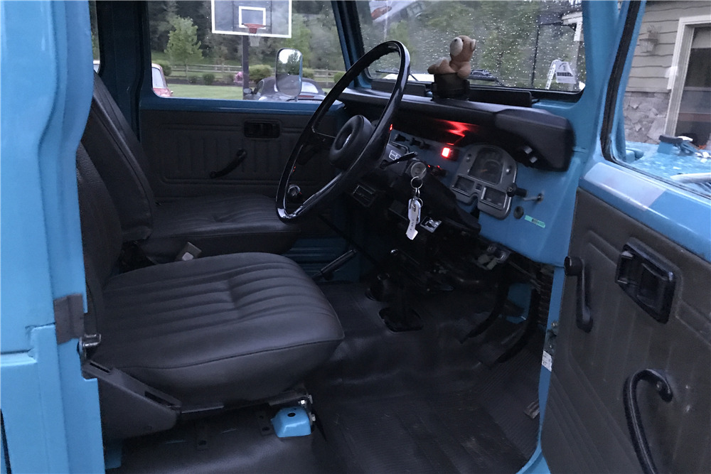 1980 TOYOTA LAND CRUISER BJ41 - Interior - 212893