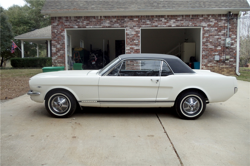 1965 FORD MUSTANG GT - Side Profile - 212919