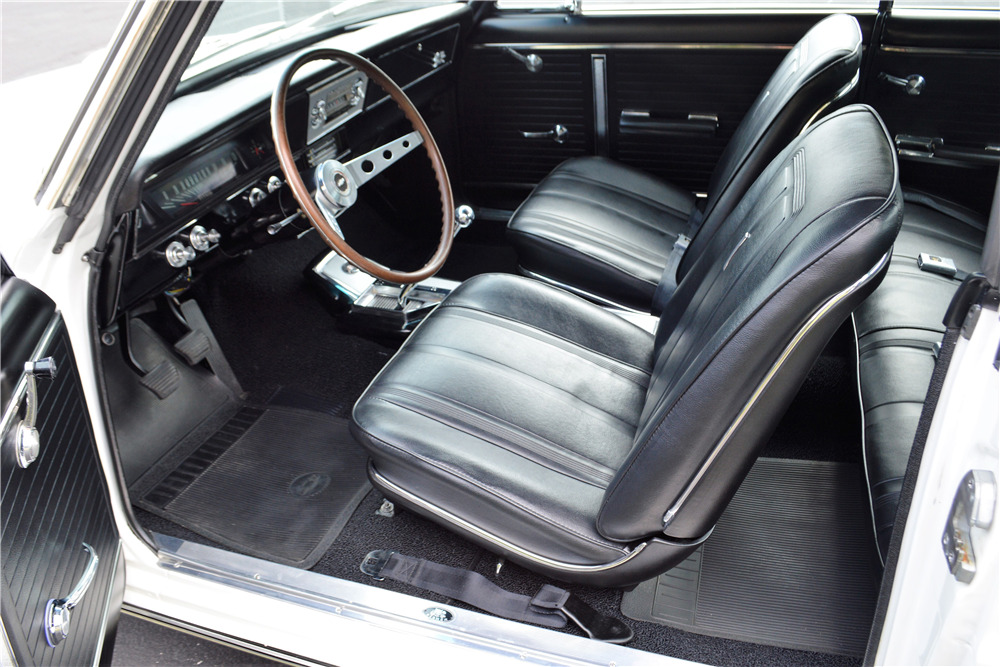 1966 CHEVROLET NOVA SS - Interior - 213015