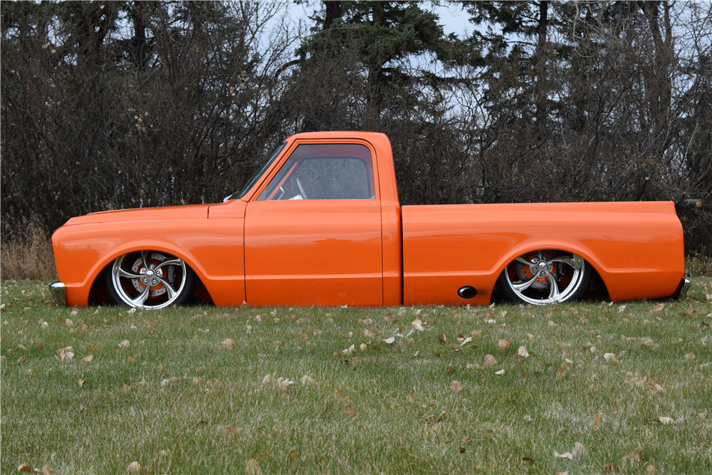 1967 CHEVROLET C10 CUSTOM PICKUP - Side Profile - 213025