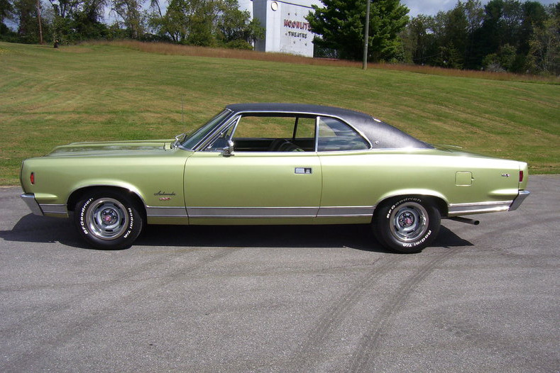 1968 RAMBLER AMBASSADOR SST - Side Profile - 213046