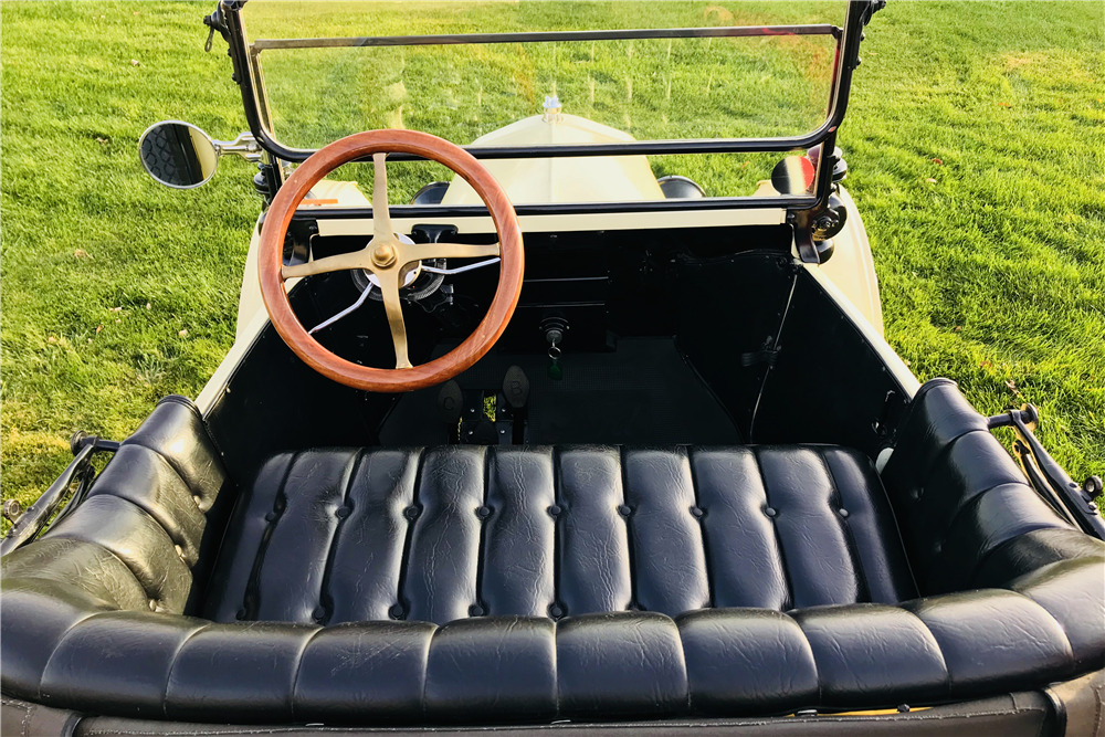 1917 FORD MODEL T CONVERTIBLE - Interior - 213113