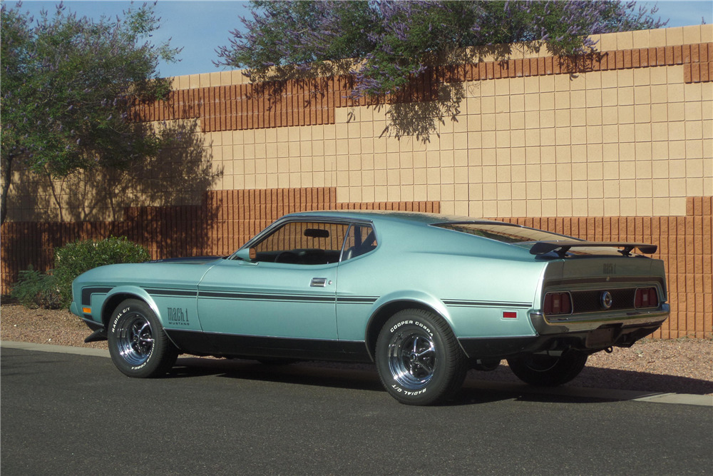 1972 FORD MACH 1 FASTBACK - Rear 3/4 - 213321