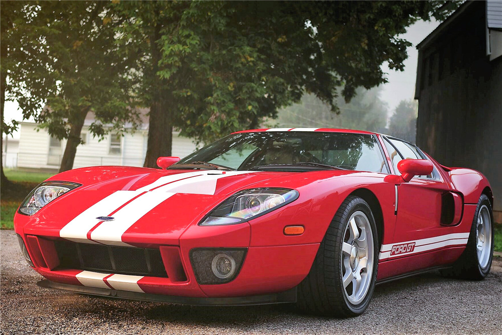 2005 FORD GT - Front 3/4 - 213377