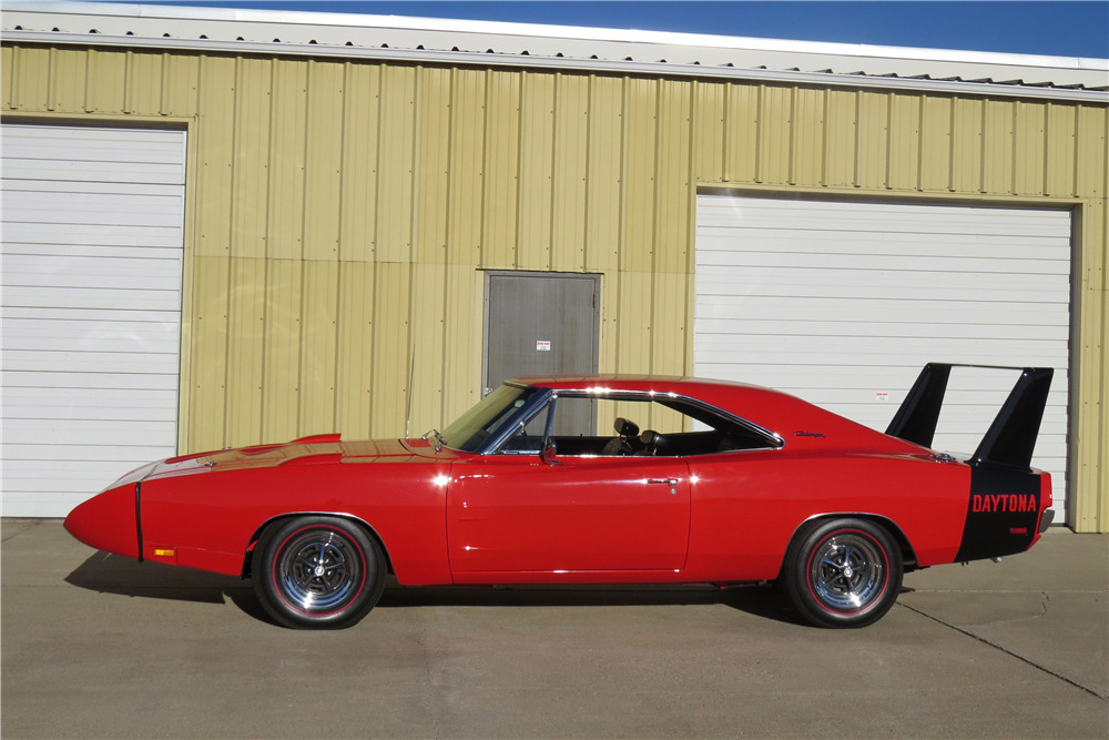 1969 DODGE CHARGER DAYTONA - Side Profile - 213894