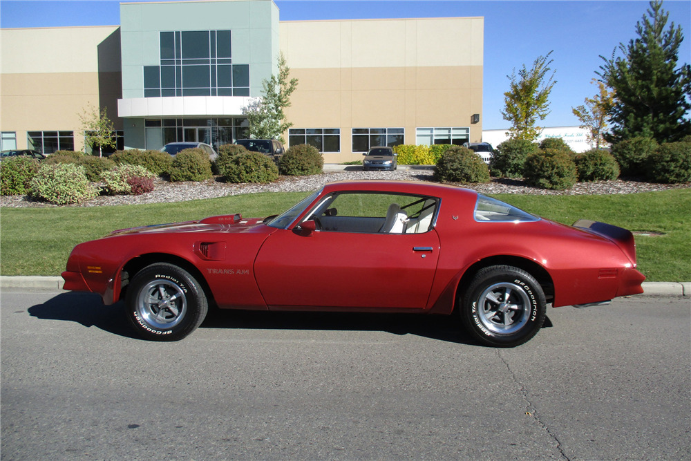 1976 PONTIAC TRANS AM - Side Profile - 213909