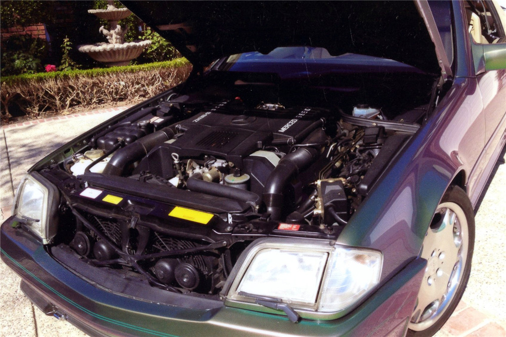 1990 MERCEDES-BENZ 500SL CONVERTIBLE - Engine - 214502