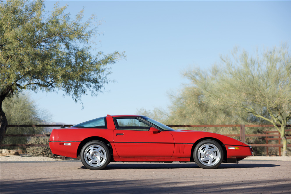 1990 CHEVROLET CORVETTE ZR1 - Side Profile - 214596