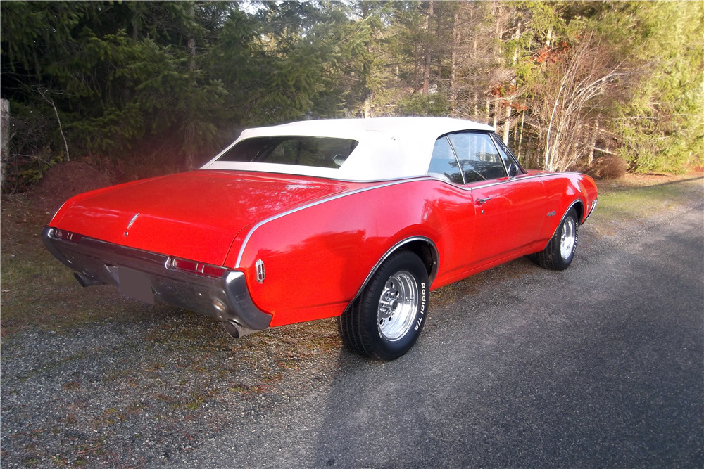 1968 OLDSMOBILE 442 CONVERTIBLE - Rear 3/4 - 214714