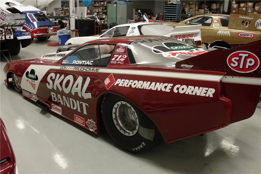 1989 PONTIAC TRANS AM FUNNY CAR "SKOAL BANDIT" - Rear 3/4 - 215914
