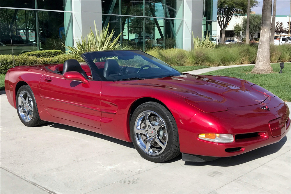 2004 CHEVROLET CORVETTE CONVERTIBLE - Front 3/4 - 216140