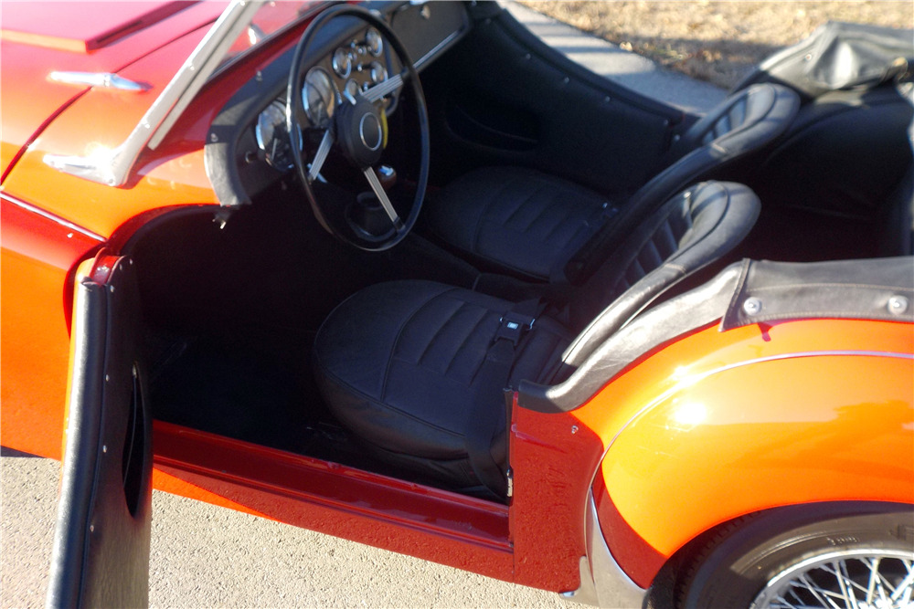 1962 TRIUMPH TR3 CONVERTIBLE - Interior - 216144
