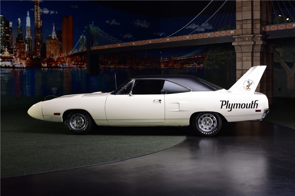 1970 PLYMOUTH SUPERBIRD - Side Profile - 217649