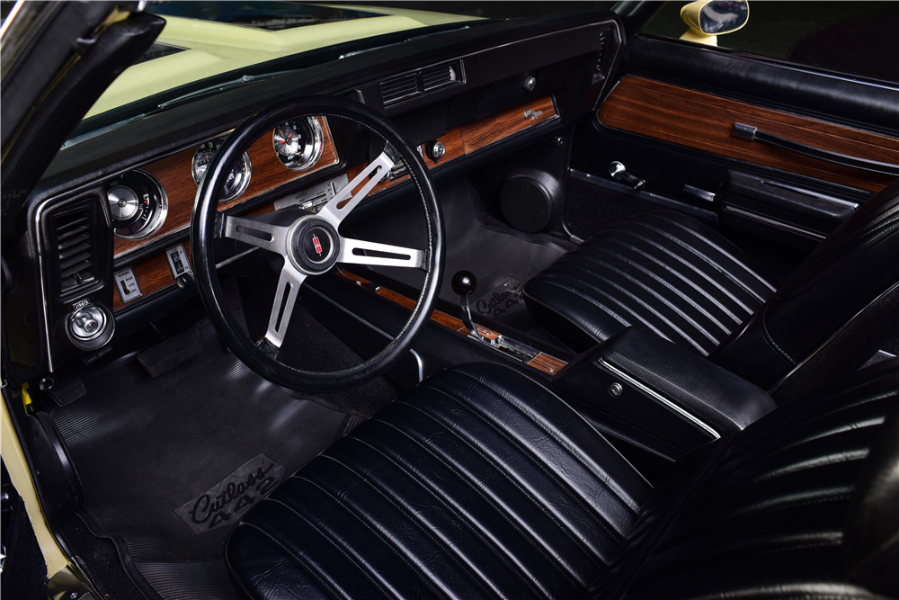 1972 OLDSMOBILE 442 W30 CONVERTIBLE - Interior - 217702