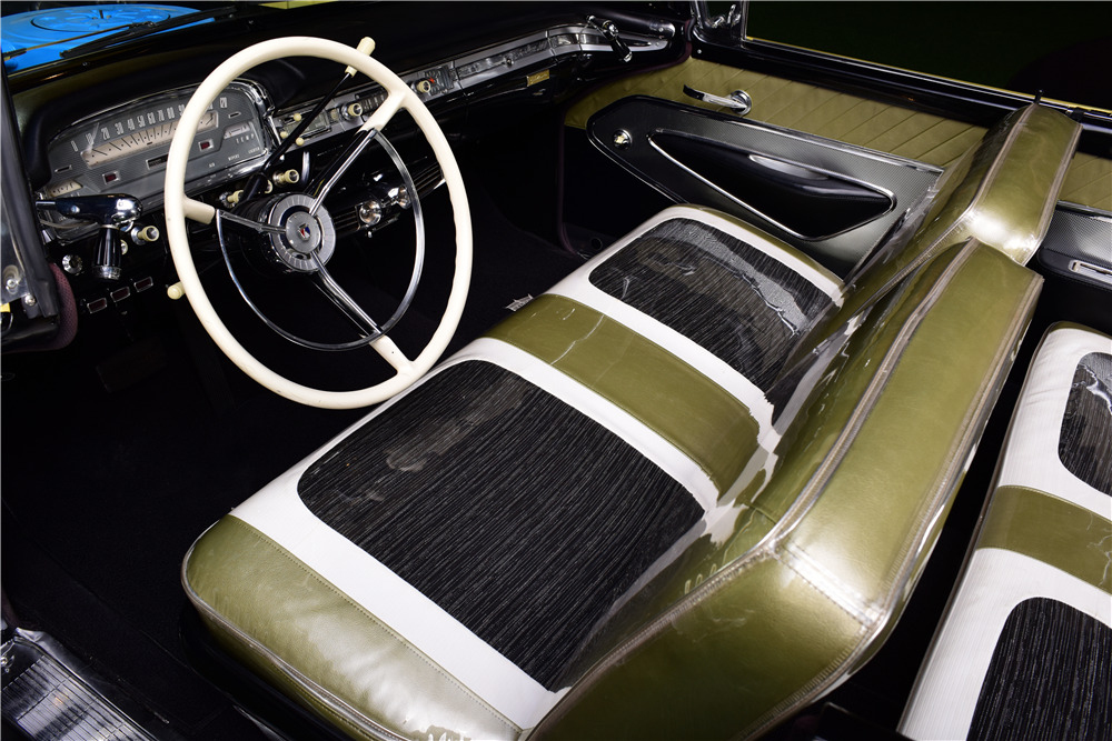 1959 FORD SKYLINER RETRACTABLE HARDTOP - 217896