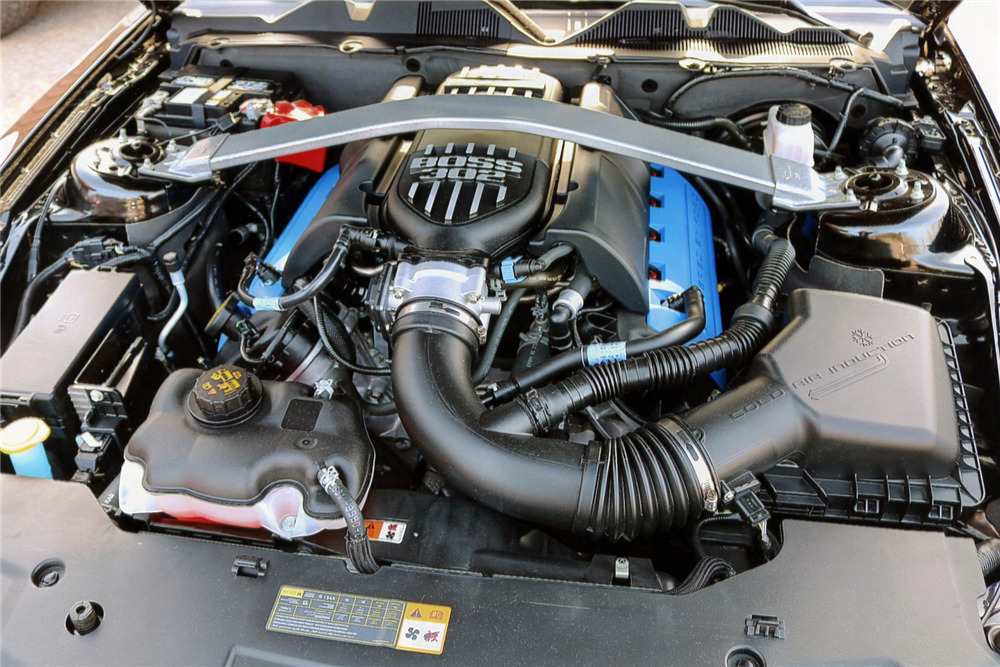 Boss 302 Ford Engine