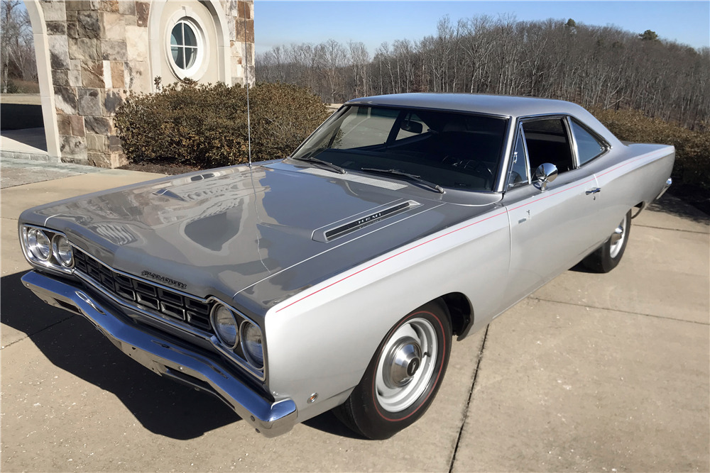 1968 PLYMOUTH HEMI ROAD RUNNER - Front 3/4 - 218322
