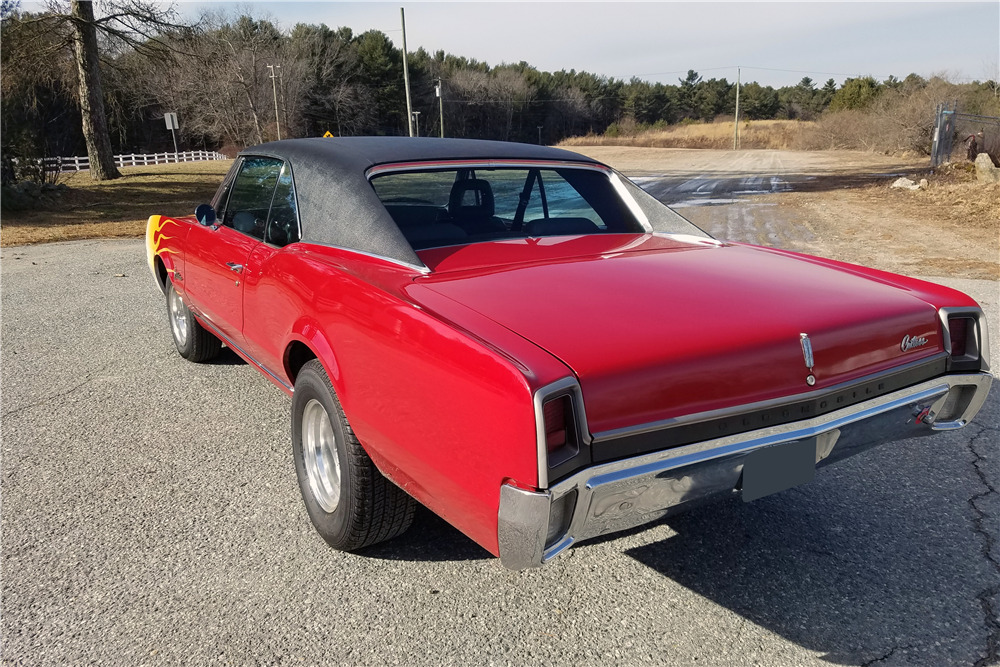 1967 OLDSMOBILE CUTLASS CUSTOM HARDTOP - Rear 3/4 - 218393