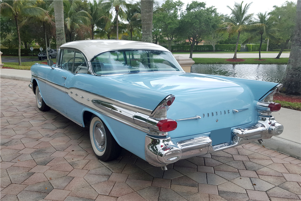1957 PONTIAC STAR CHIEF - 218424