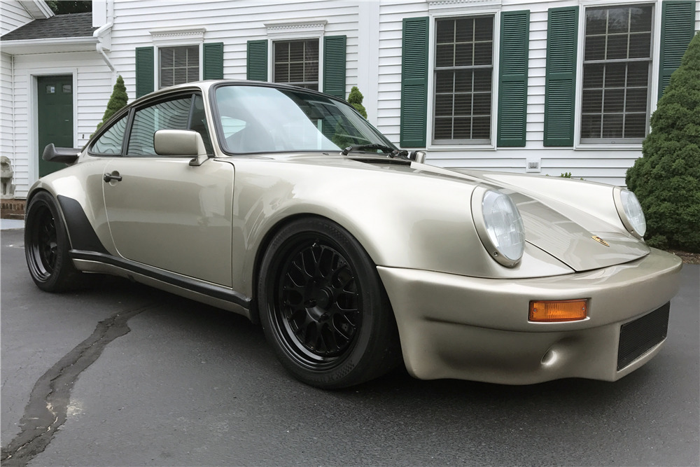 1986 PORSCHE 911 TURBO 930 - Front 3/4 - 218558