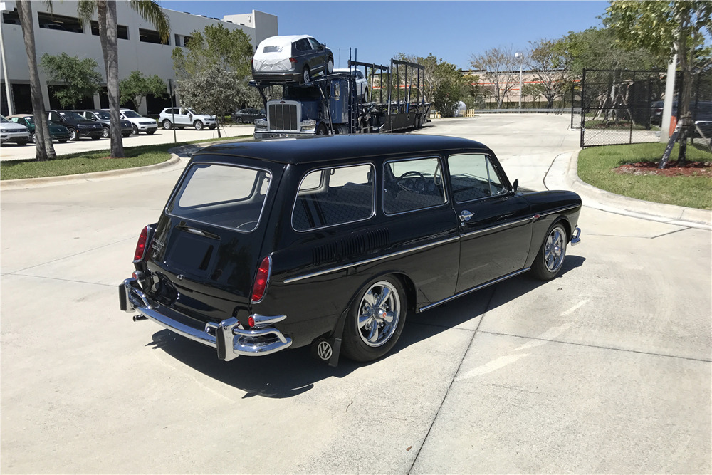 1964 VOLKSWAGEN TYPE III SQUAREBACK WAGON - Rear 3/4 - 219110