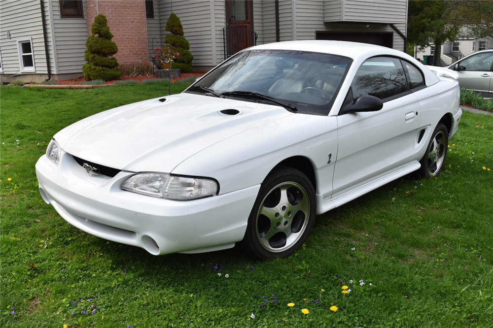 1997 FORD MUSTANG COBRA SVT - Front 3/4 - 219282