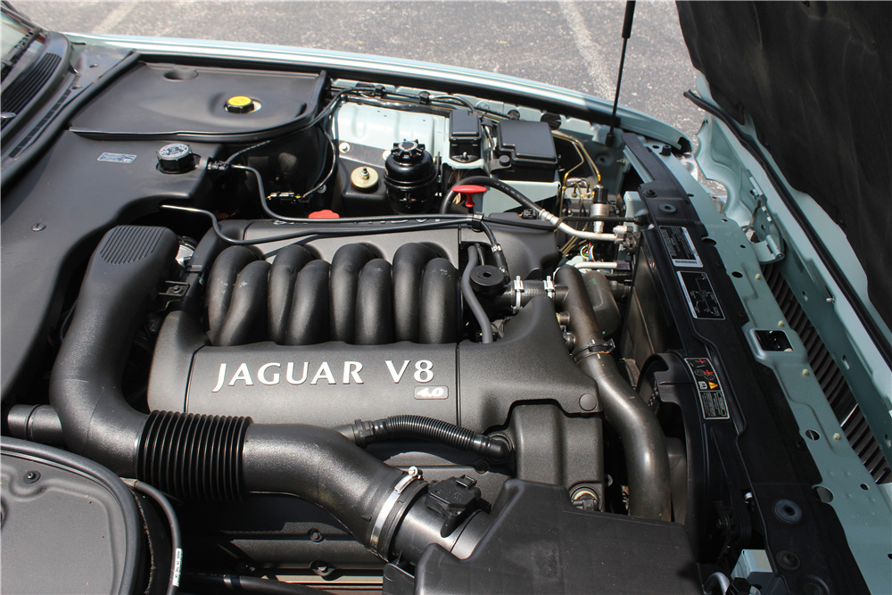 2001 JAGUAR XJ8 SEDAN - Engine - 219293