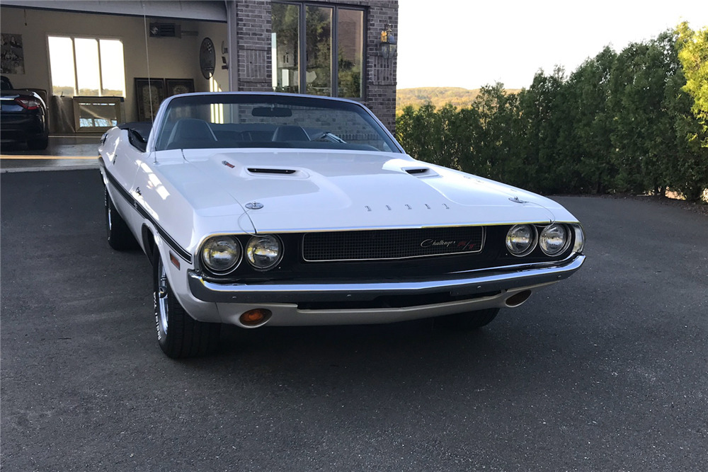 1970 DODGE HEMI CHALLENGER R/T CONVERTIBLE RE-CREATION - Front 3/4 - 219834