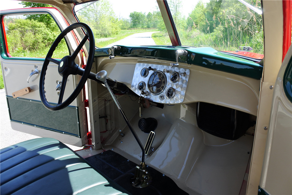 1941 DIAMOND T 201 CUSTOM PICKUP - Interior - 220048