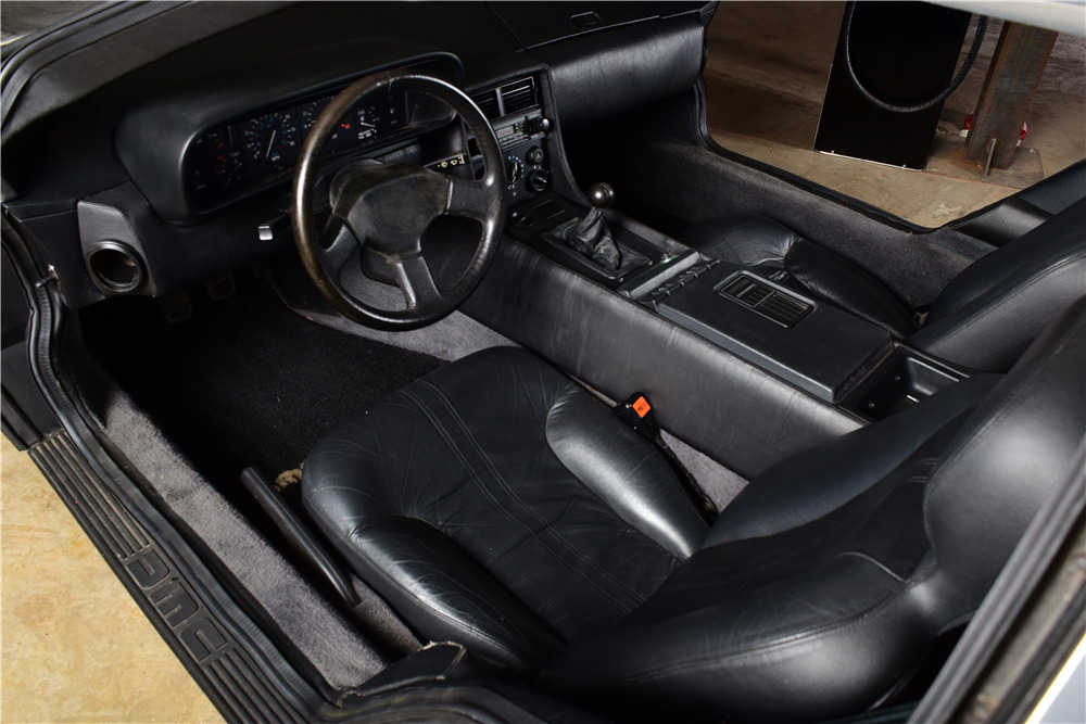 1981 DELOREAN DMC-12 - Interior - 220154
