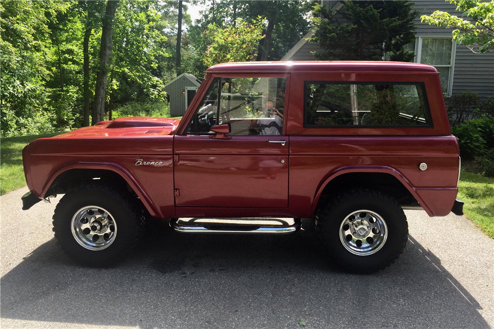 1977 FORD BRONCO CUSTOM 4X4 SUV - Side Profile - 220246