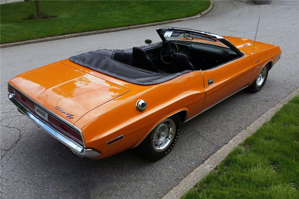 1970 DODGE CHALLENGER R/T SE CONVERTIBLE - Rear 3/4 - 220253