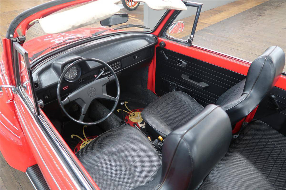 1976 VOLKSWAGEN SUPER BEETLE CONVERTIBLE - Interior - 221061