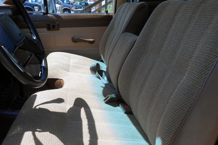 1986 TOYOTA 4X4 PICKUP - Interior - 221932