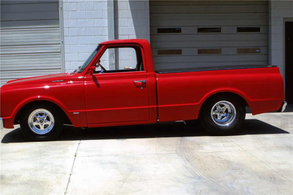 1967 CHEVROLET C10 CUSTOM PICKUP - Side Profile - 221940