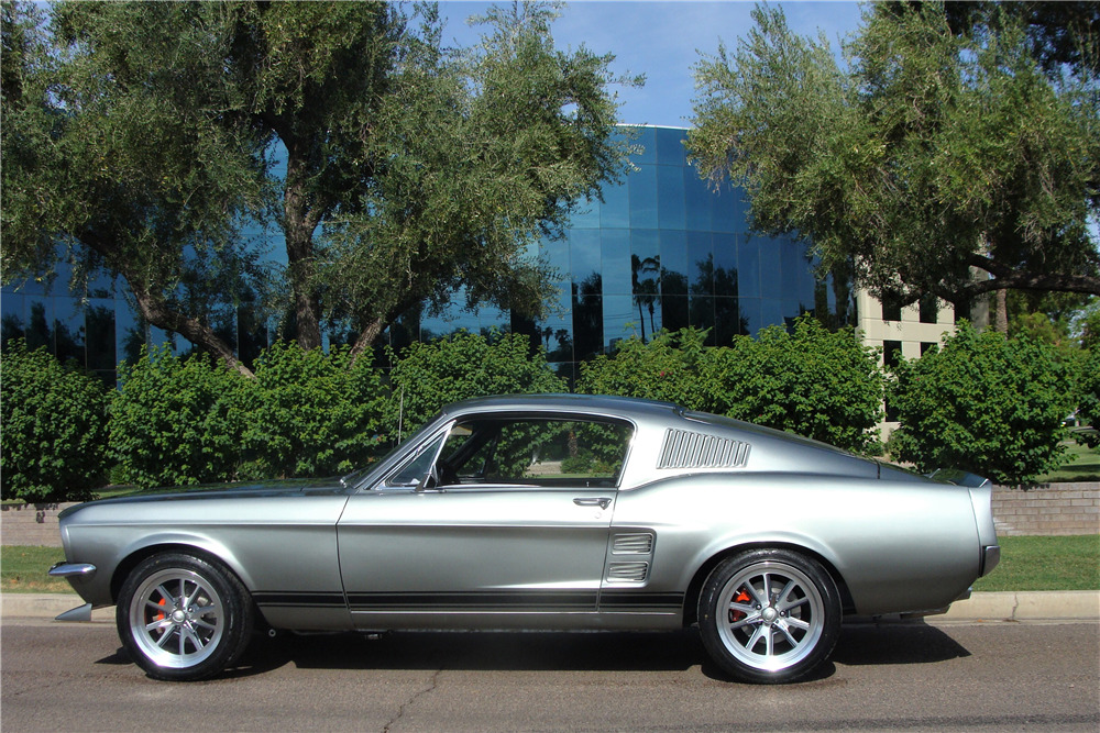 1967 FORD MUSTANG CUSTOM FASTBACK - Side Profile - 222005