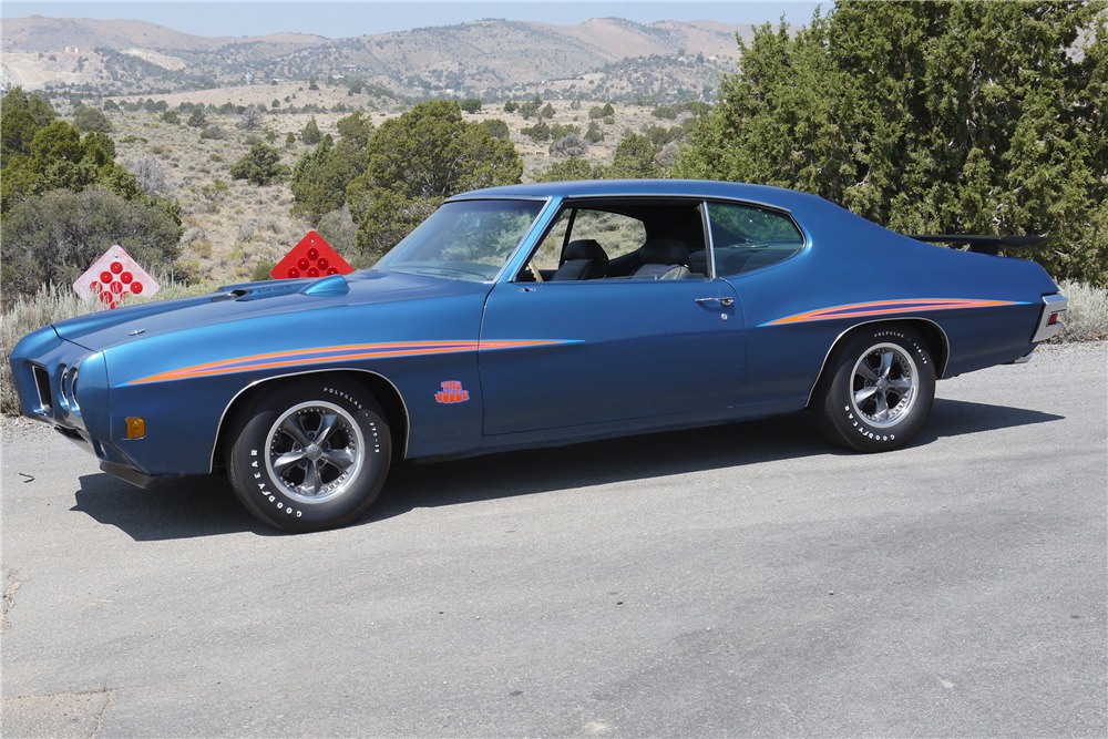 1970 PONTIAC GTO CUSTOM COUPE - Side Profile - 222057