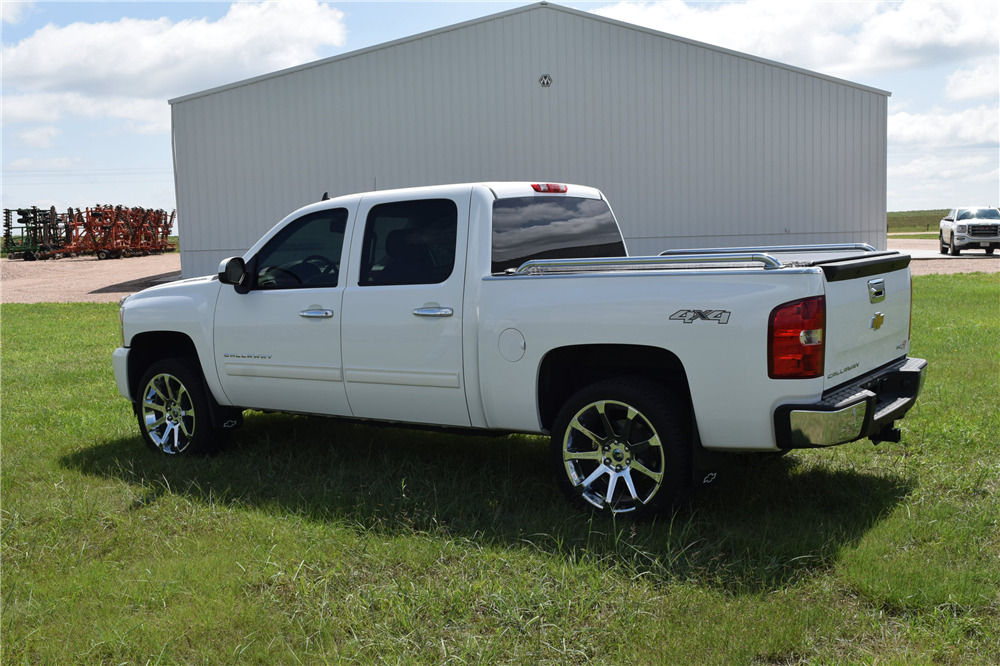2011 CHEVROLET SILVERADO 1500 CALLAWAY CREW CAB PICKUP - Rear 3/4 - 222132