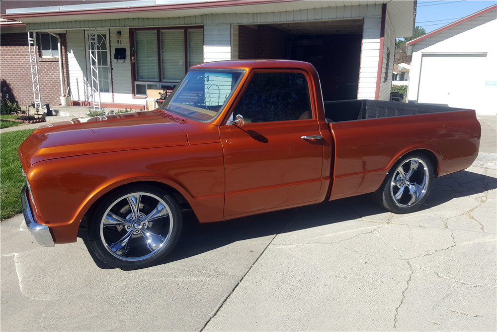 1970 CHEVROLET C10 CUSTOM PICKUP - Side Profile - 222224