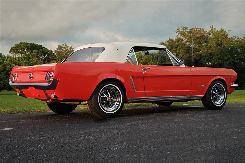 1965 FORD MUSTANG CONVERTIBLE - Rear 3/4 - 222533