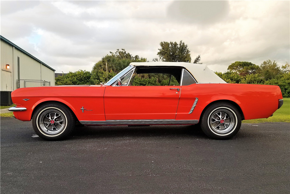 1965 FORD MUSTANG CONVERTIBLE - Side Profile - 222533