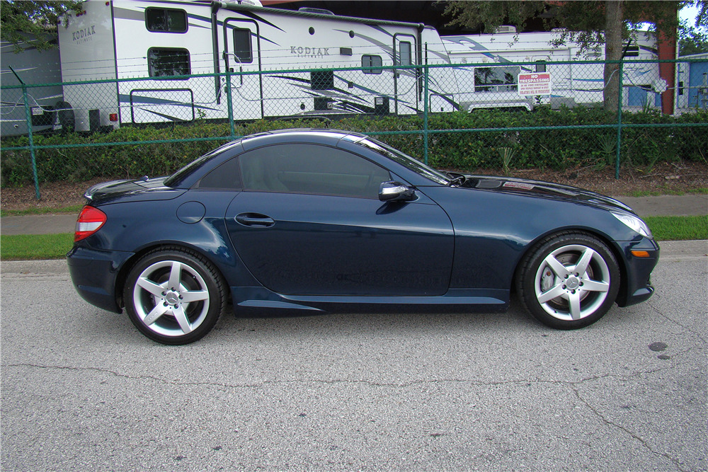 2007 MERCEDES-BENZ SLK350 ROADSTER - Side Profile - 223303